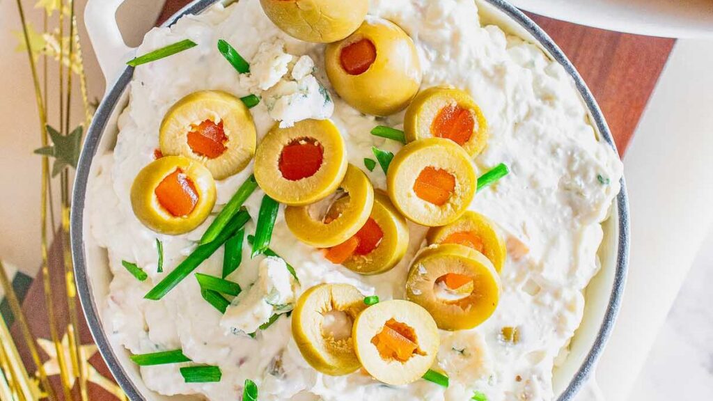 20 Irresistible Dip Recipes Perfect For "Dipsgiving"