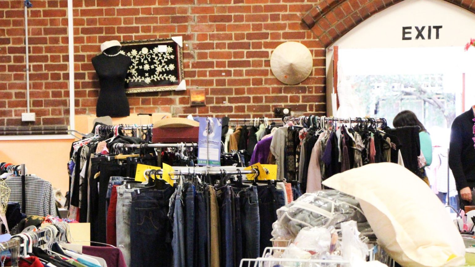 The 15 Easiest Ways To Sell Household Items For Cash