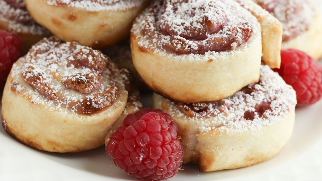 24 Easy Raspberry Recipes That Are Both Tart And Sweet