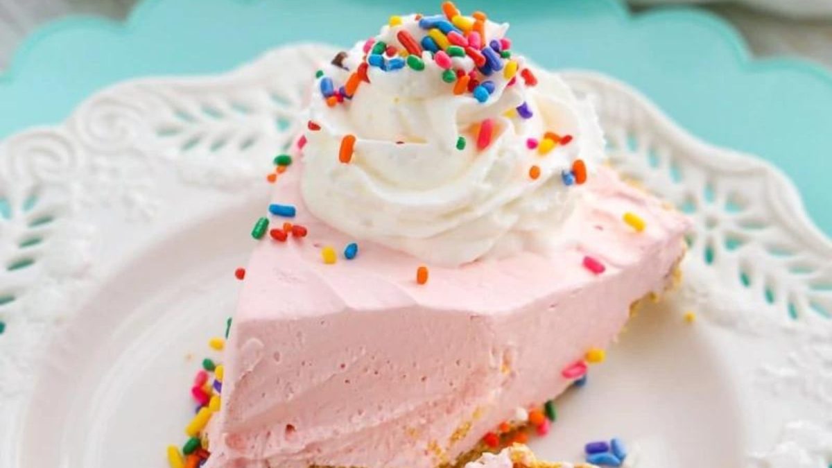 23 Easy Cool Whip Recipes That’ll Make You Feel Like A Dessert Pro