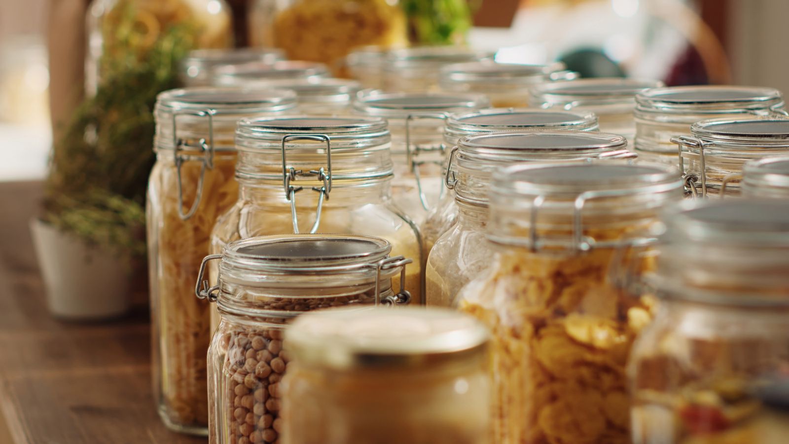 14 Food Storage Rules Every Prepper Should Follow